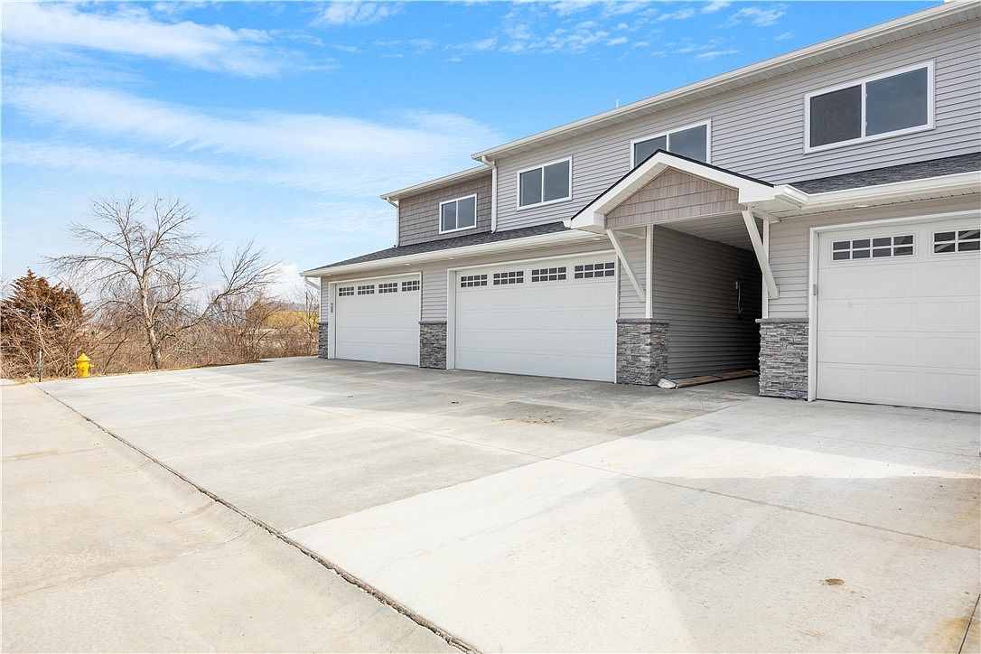 1005 Summerset Pl, Indianola, IA 50125 | Zillow