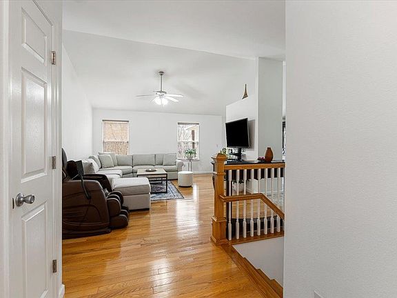 9 Amber Ridge Ct, High Ridge, MO 63049 | MLS #25014842 | Zillow