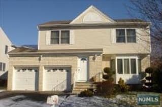 8 Toth Ct, Clifton, NJ 07014 | Zillow