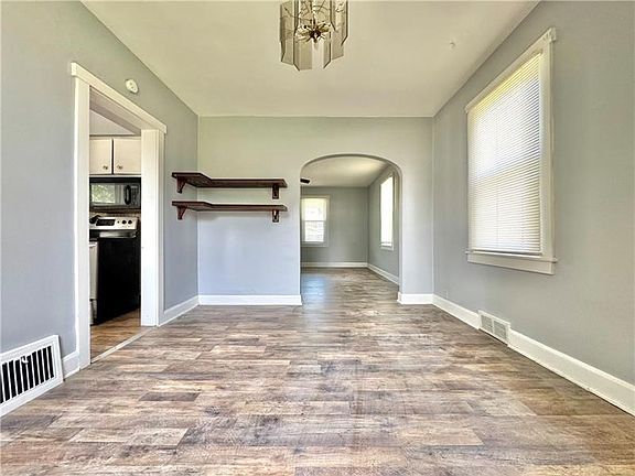 805 Stambaugh Ave, Sharon, PA 16146 | MLS #1733709 | Zillow