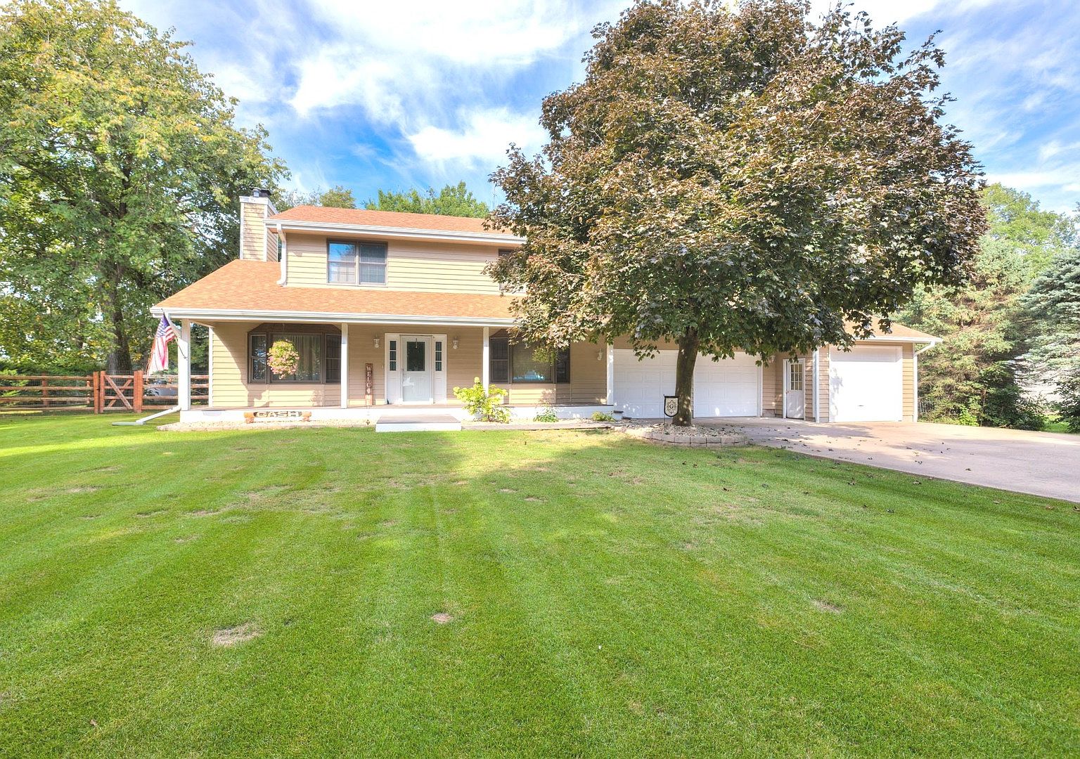 7775 Buttercup Rd, Weldon, IL 61882 | Zillow