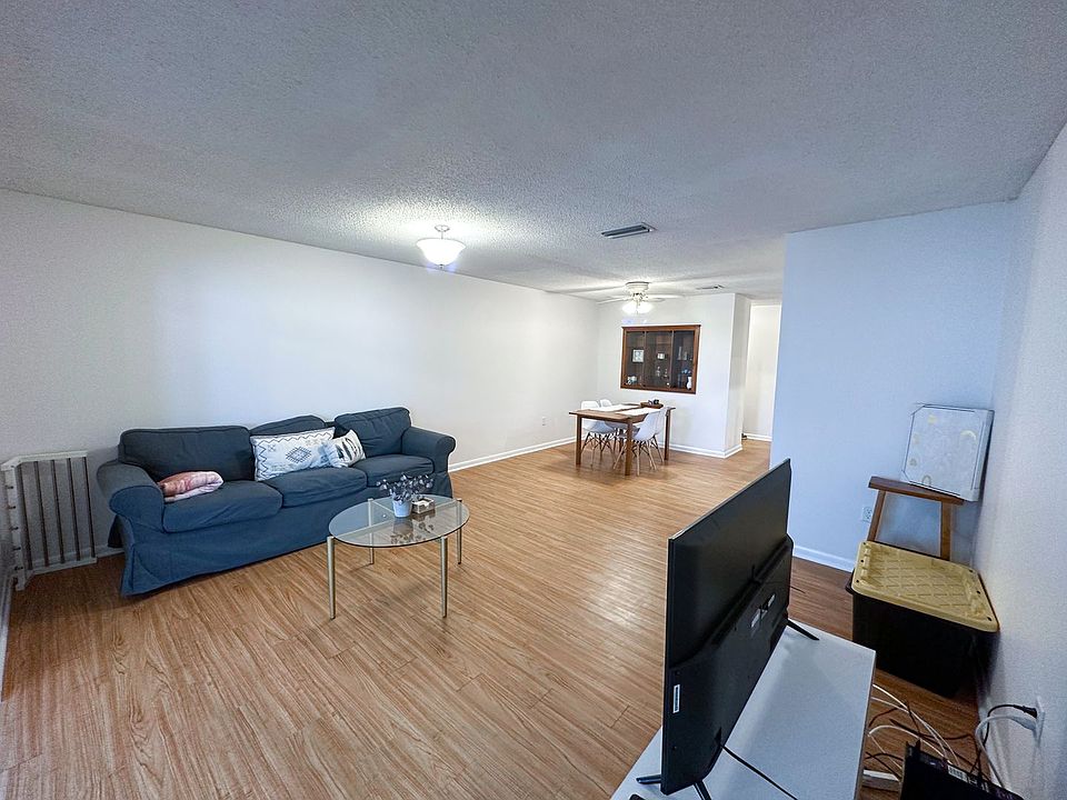 2816 SW 14th Dr Gainesville FL | Zillow