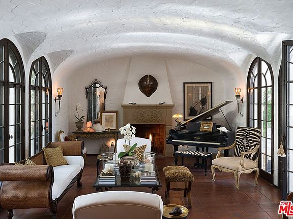 1700 E Altadena Dr, Altadena, CA 91001 | MLS #23-241773 | Zillow