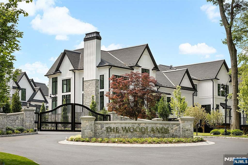 23 Stone Bridge Ct, Demarest, NJ 07627 | Zillow
