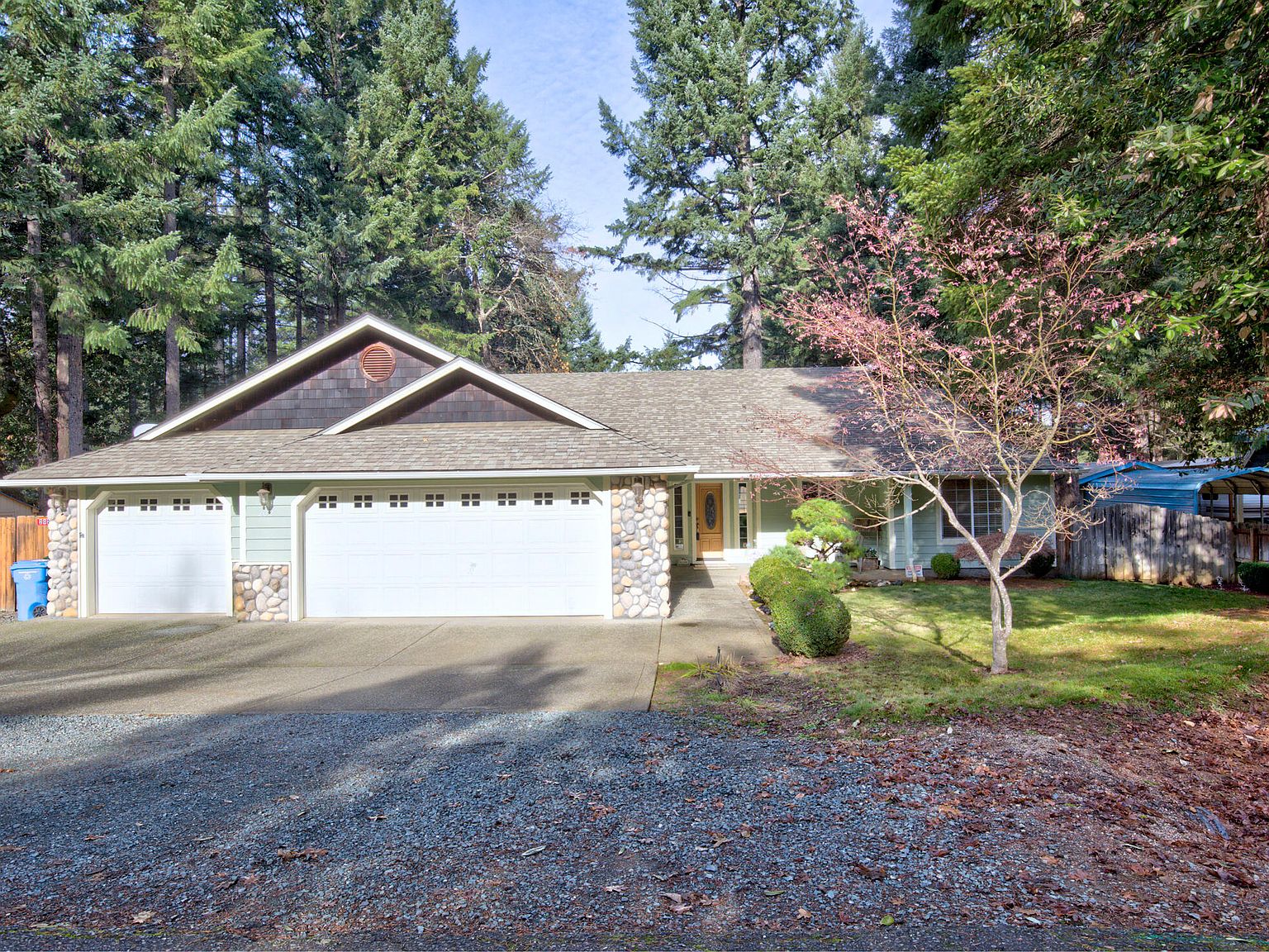 202 Barlow St, Cave Junction, OR 97523 | Zillow