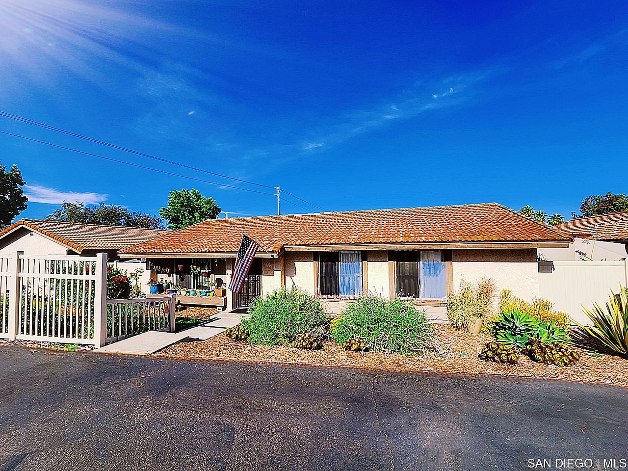 8122 Paradise Valley Ct, Spring Valley, CA 91977 | Zillow