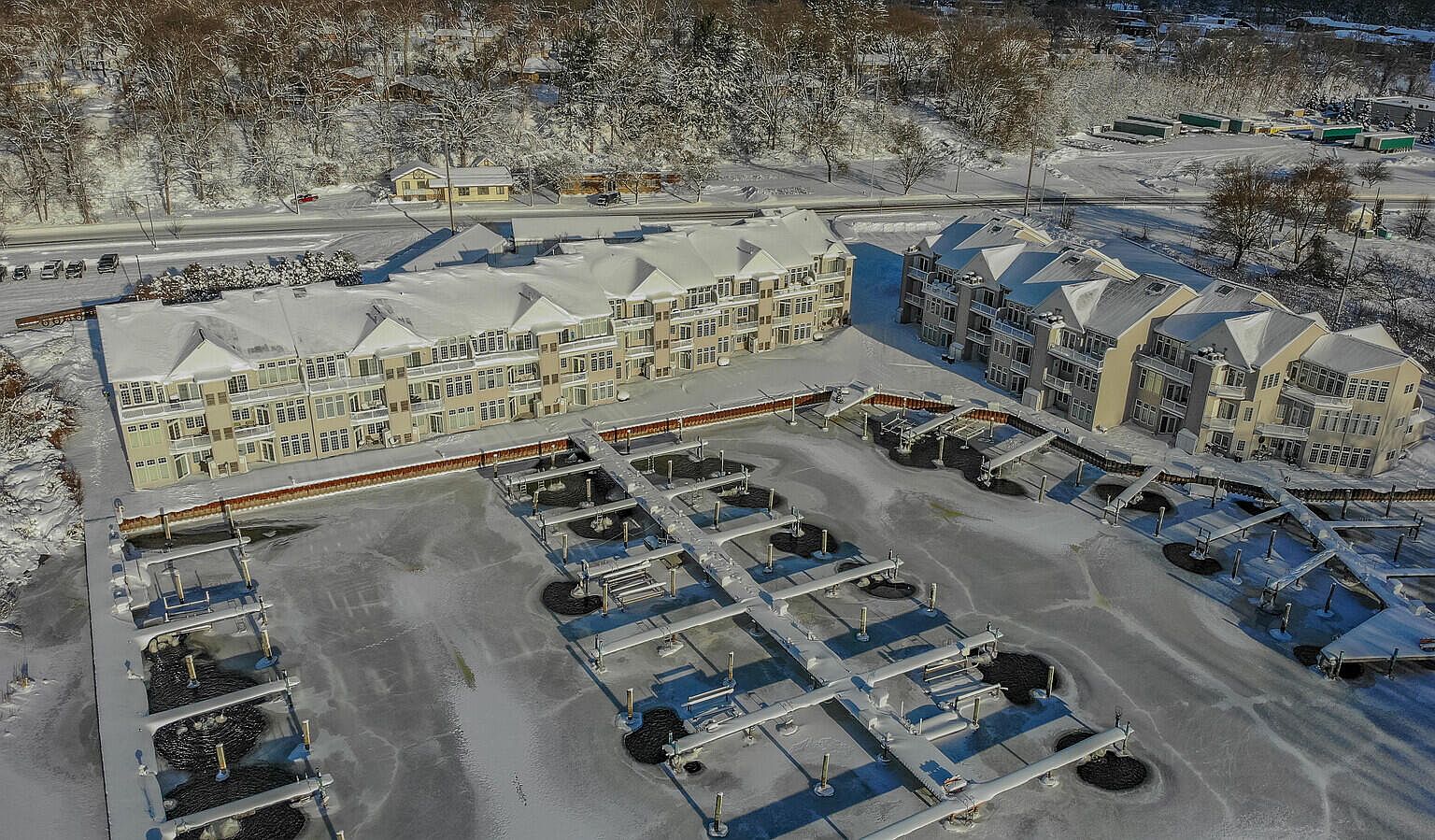 2411 Lake Ave UNIT 46, Muskegon, MI 49445 | Zillow