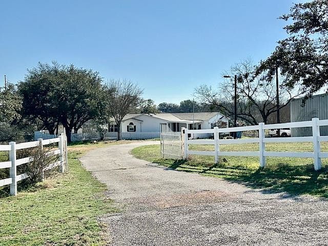 1725 Ranch Rd 1723, Mason, TX 76856 | MLS #171606 | Zillow