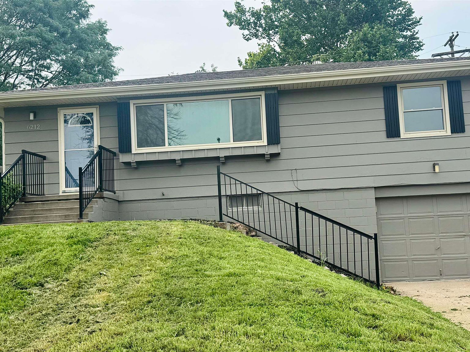 6212 Fort St, Omaha, NE 68104 | Zillow