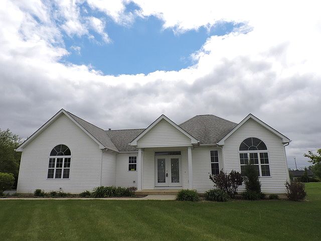 9135 Marissa Trl, Wonder Lake, IL 60097 | Zillow
