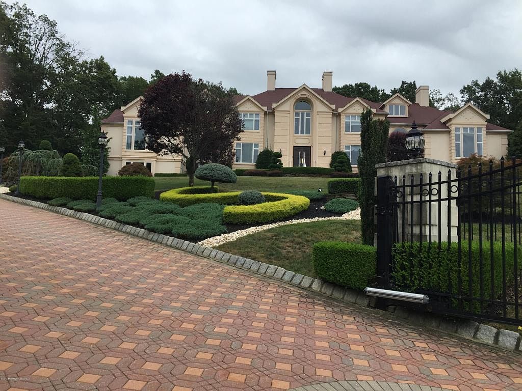 212 Walnut Dr, Morganville, NJ 07751 | Zillow