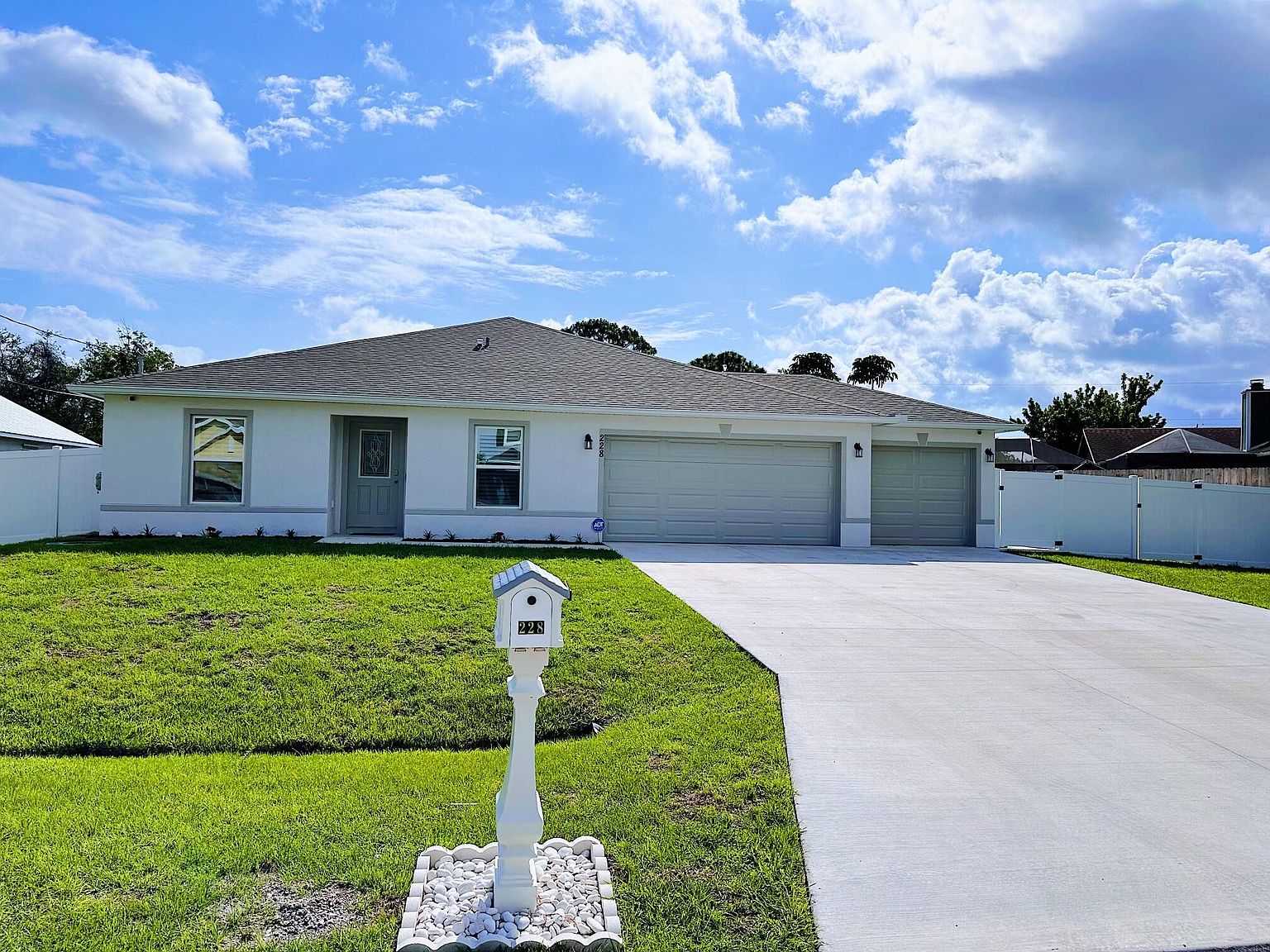 228 SE Sims Cir, Port Saint Lucie, FL 34984 | Zillow