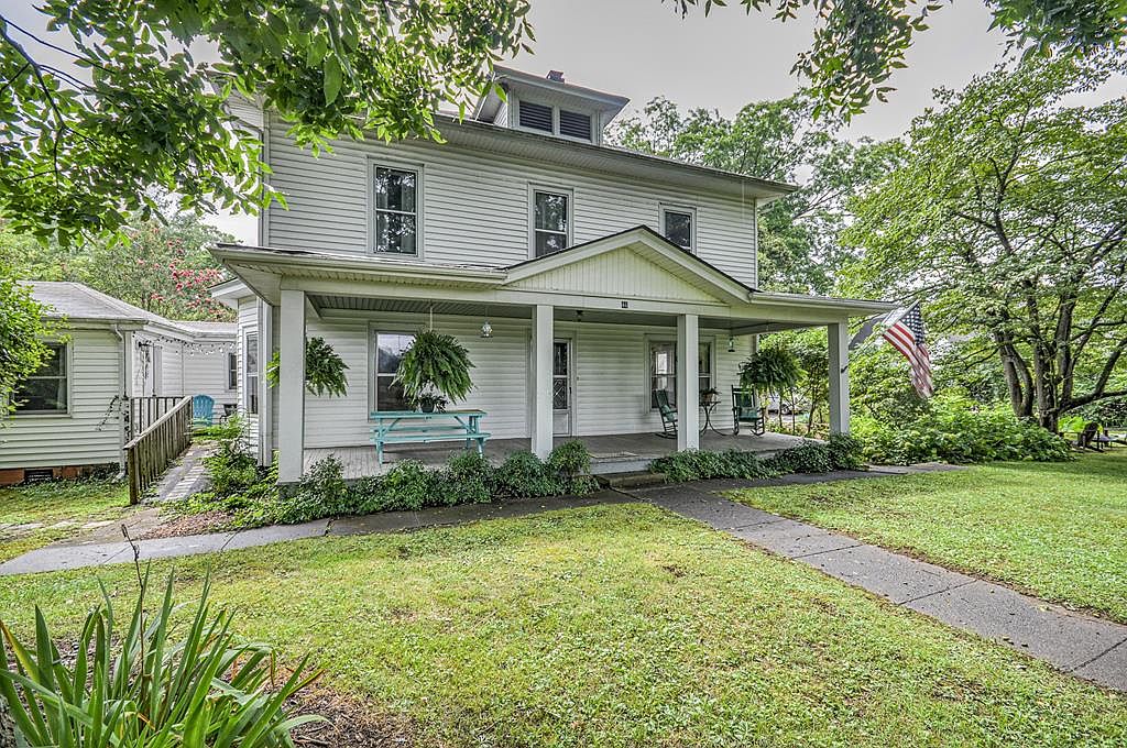 46 Witherspoon St, Murphy, NC 28906 | Zillow