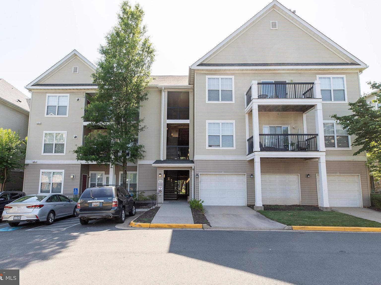 5124 Brittney Elyse Cir SUITE 5124A, Centreville, VA 20120 | Zillow