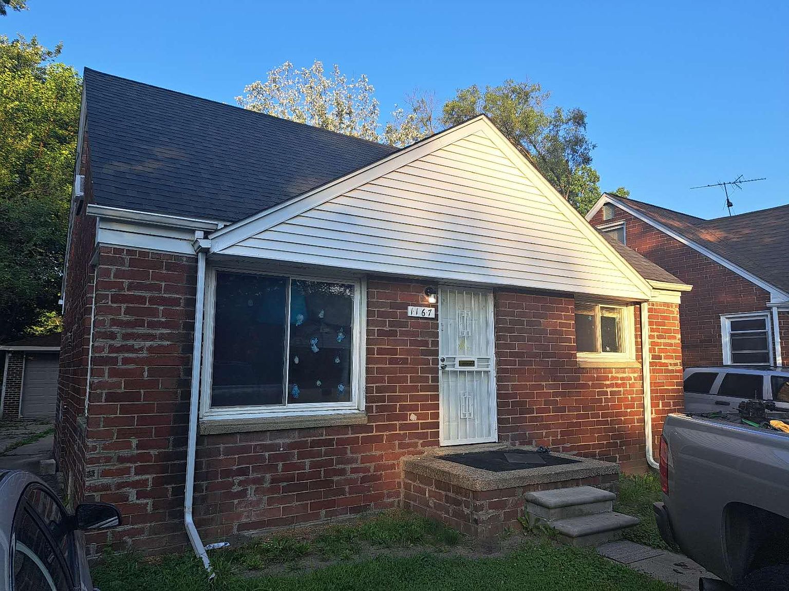 1167 Helen St, Inkster, MI 48141 | Zillow