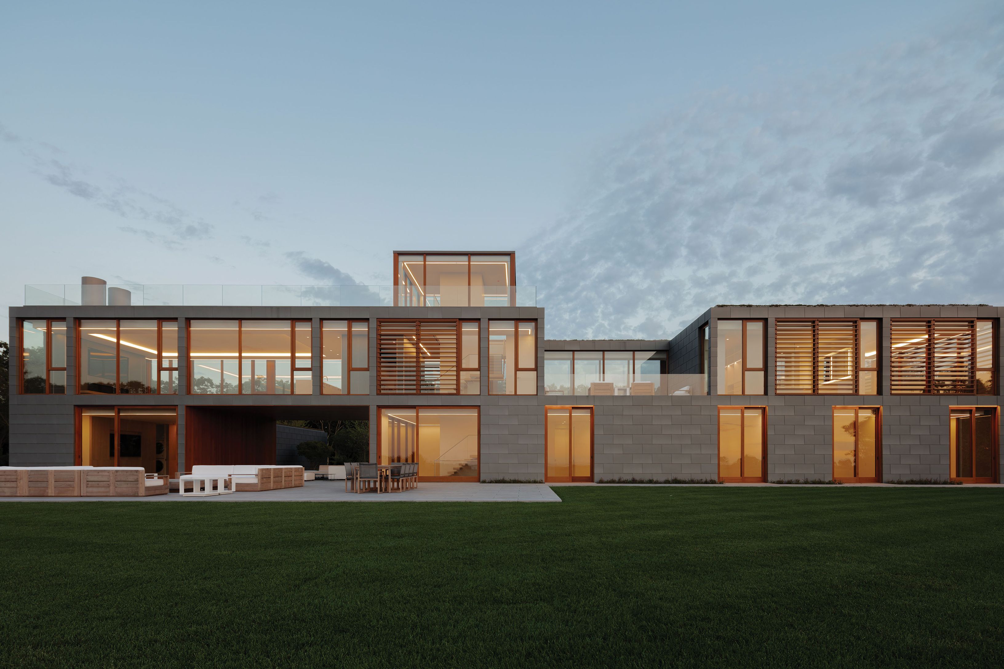 31 The Bridge, Bridgehampton, NY 11963 | Out East