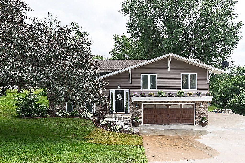405 Pleasant View Dr NE, Solon, IA 52333 | Zillow