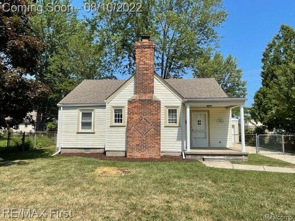 Saint Clair Shores Real Estate - Saint Clair Shores MI Homes For Sale ...