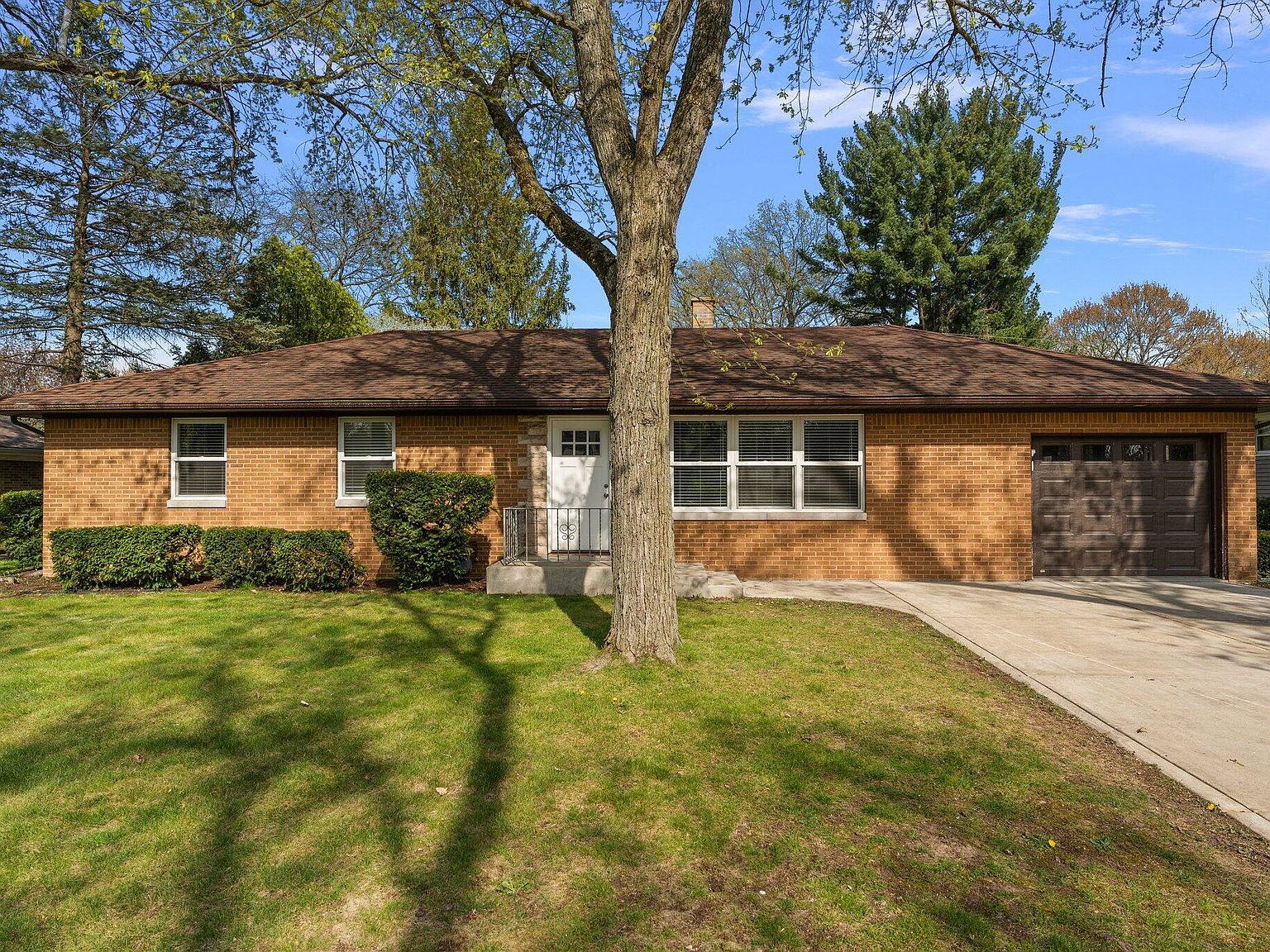 828 S Park Dr, Chesterton, IN 46304 | Zillow