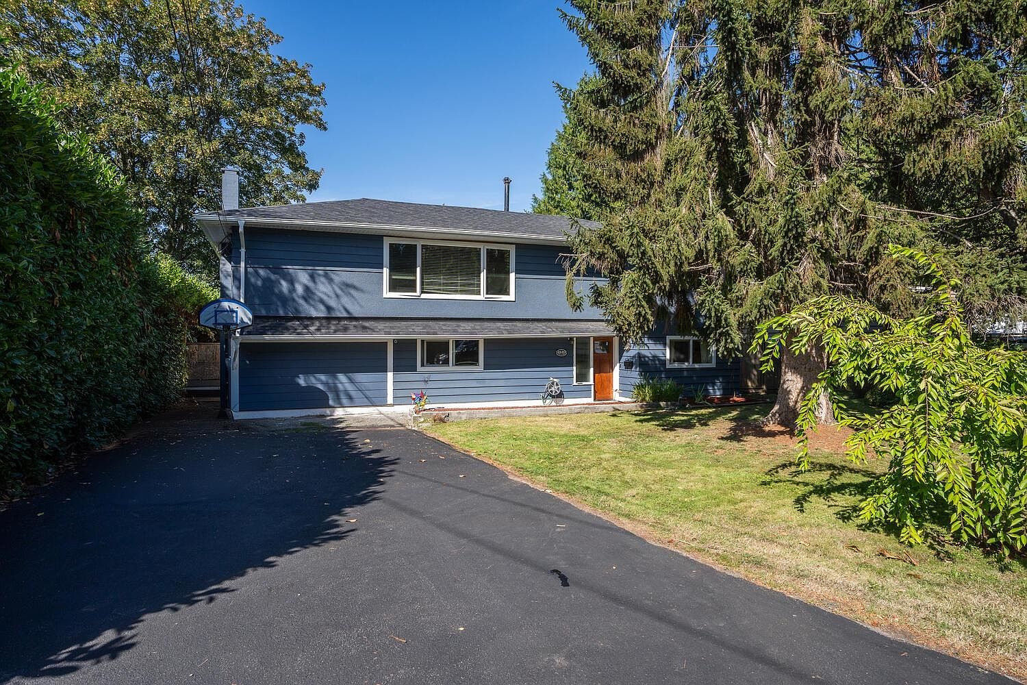 4849 44a Ave, Delta, BC V4K 1E3 | MLS #R2938535 | Zillow