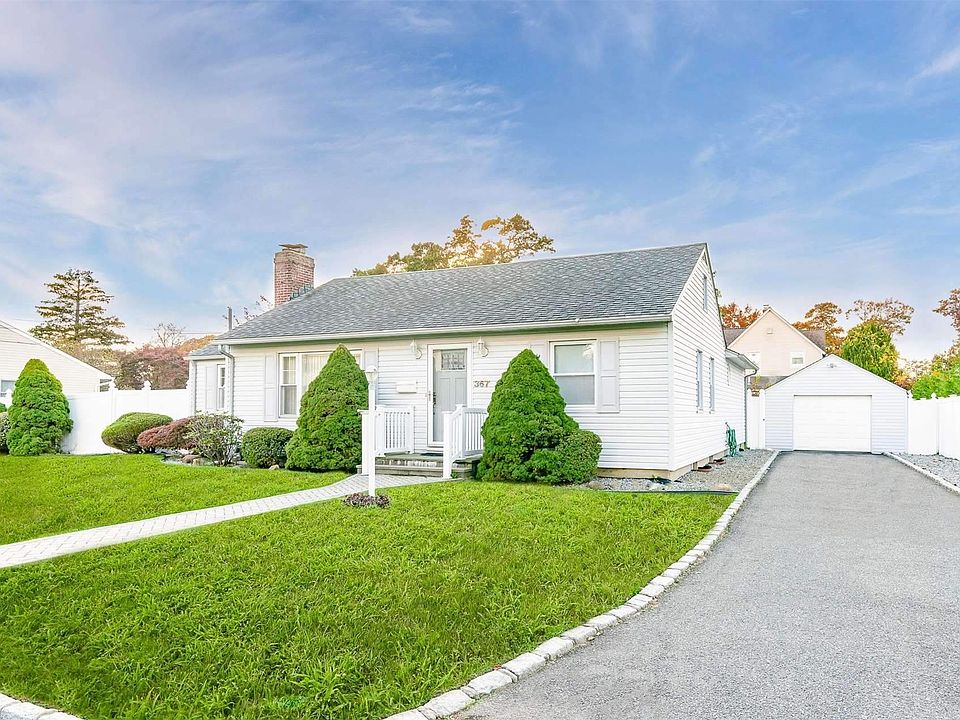 367 Walnut Street, Lindenhurst, NY 11757 | Zillow