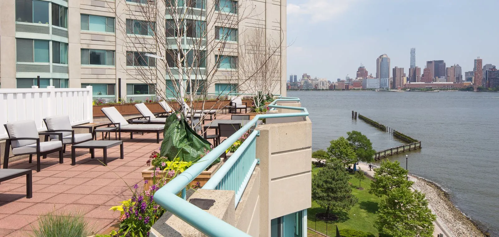 Riverside at Newport at 1 River Court in Newport : Sales, Rentals ...