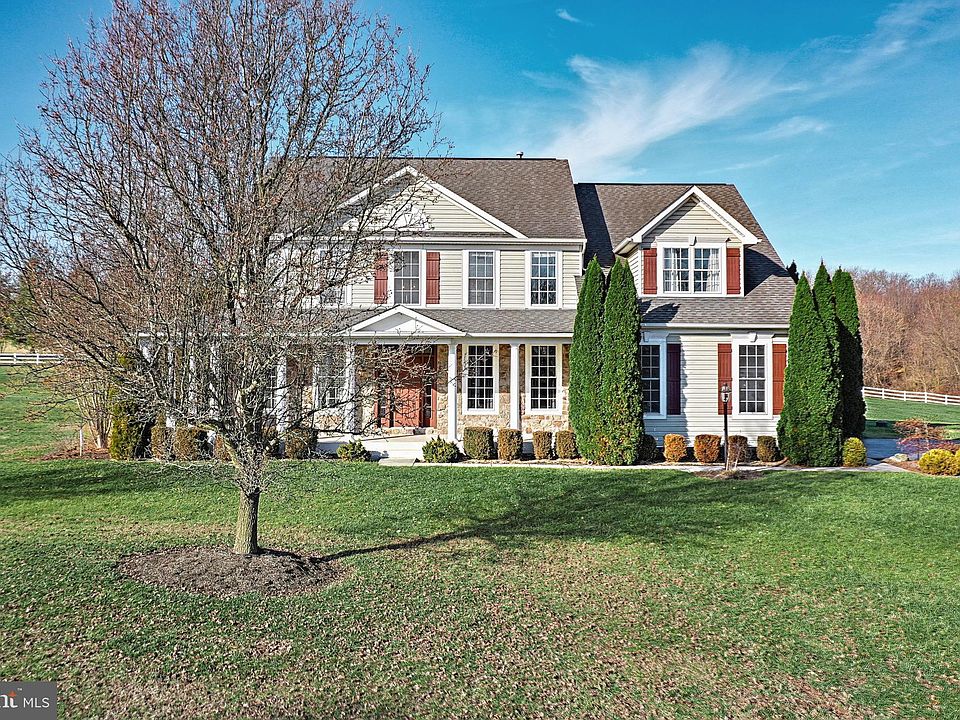15 Hunters Chase, Etters, PA 17319 | Zillow