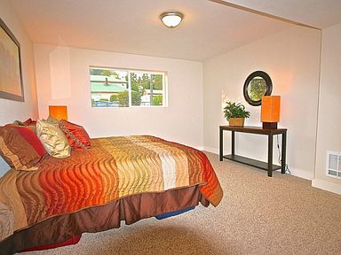 5511 S Wallace St, Seattle, WA 98178 | Zillow