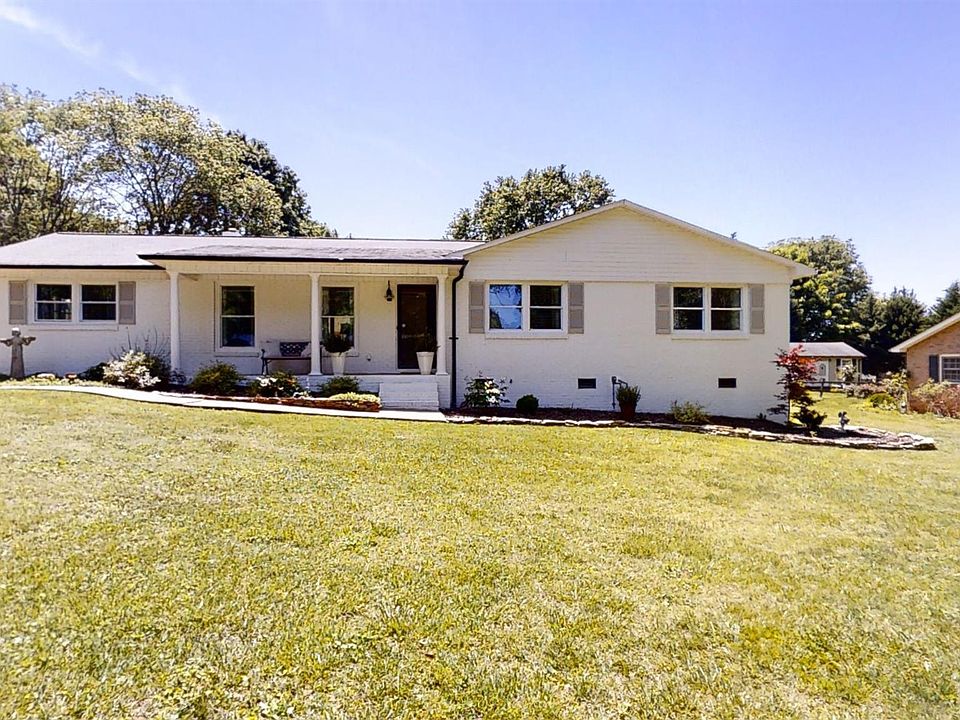 1942 Rhyne Land Rd, Lincolnton, NC 28092 | Zillow