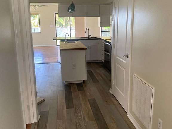 320 Bay St, Palm Harbor, FL 34683 | Zillow