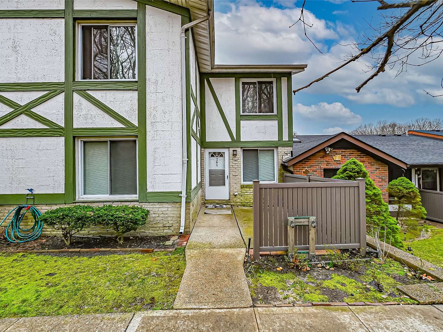 261 Brettonwoods Drive UNIT 261, Coram, NY 11727 | Zillow