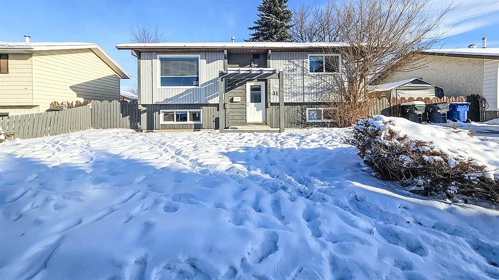 31 W Rae Ct SE, Medicine Hat, AB T1B 3B4 | MLS #A2181813 | Zillow