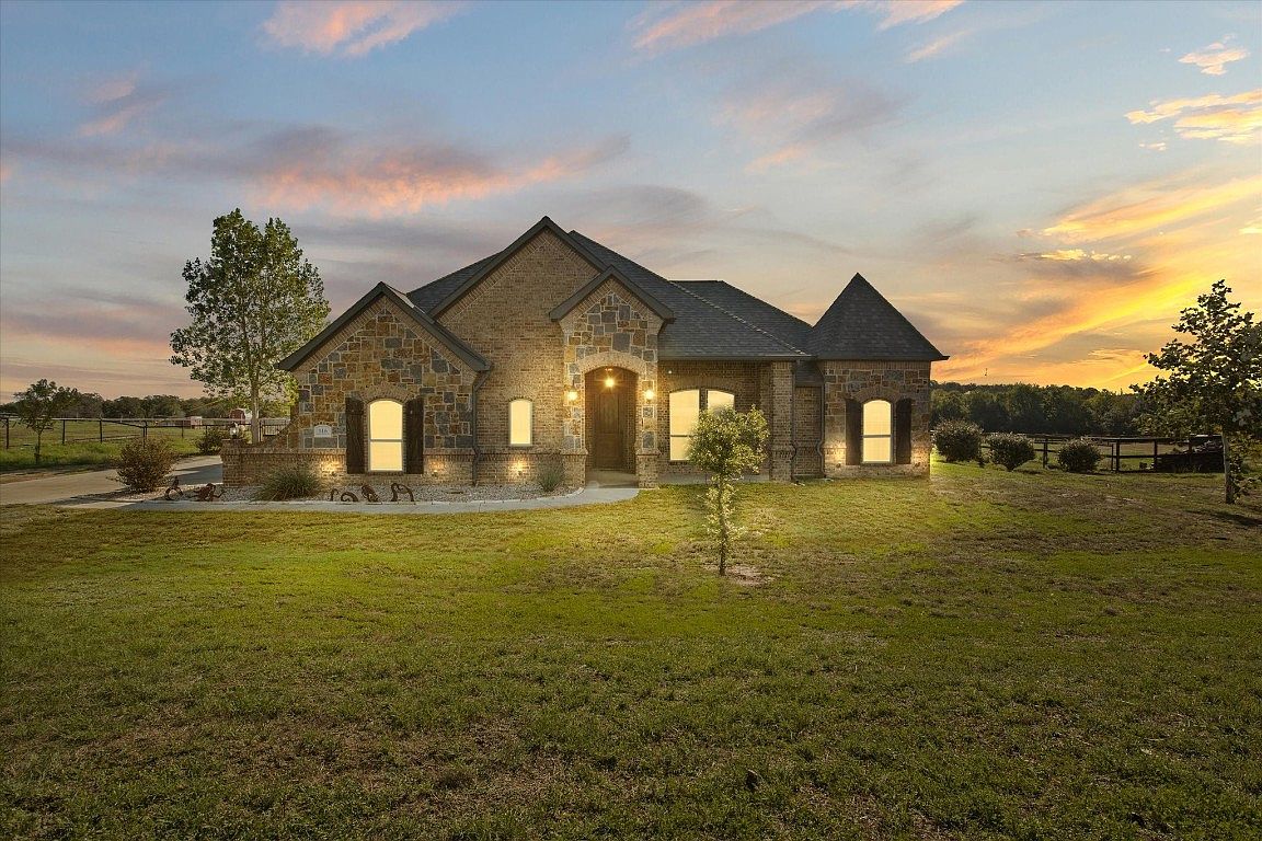 116 Spring Meadow Dr, Springtown, TX 76082 | MLS #20467844 | Zillow