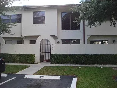 9068 NW 45th Ct Fort Lauderdale FL | Zillow