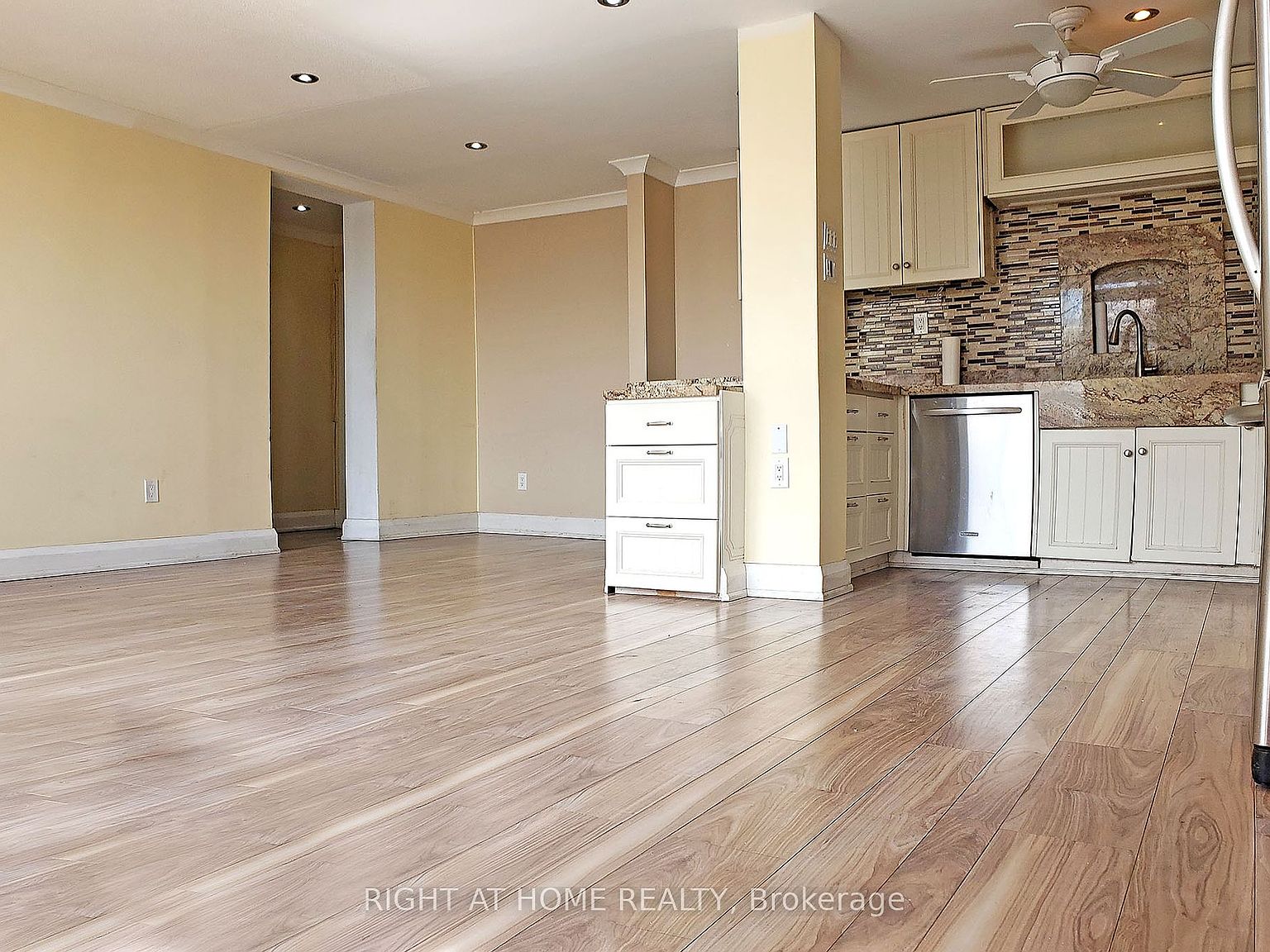 3390 Weston Rd #304, Toronto, ON M9M 2X3 | MLS #W8163270 | Zillow