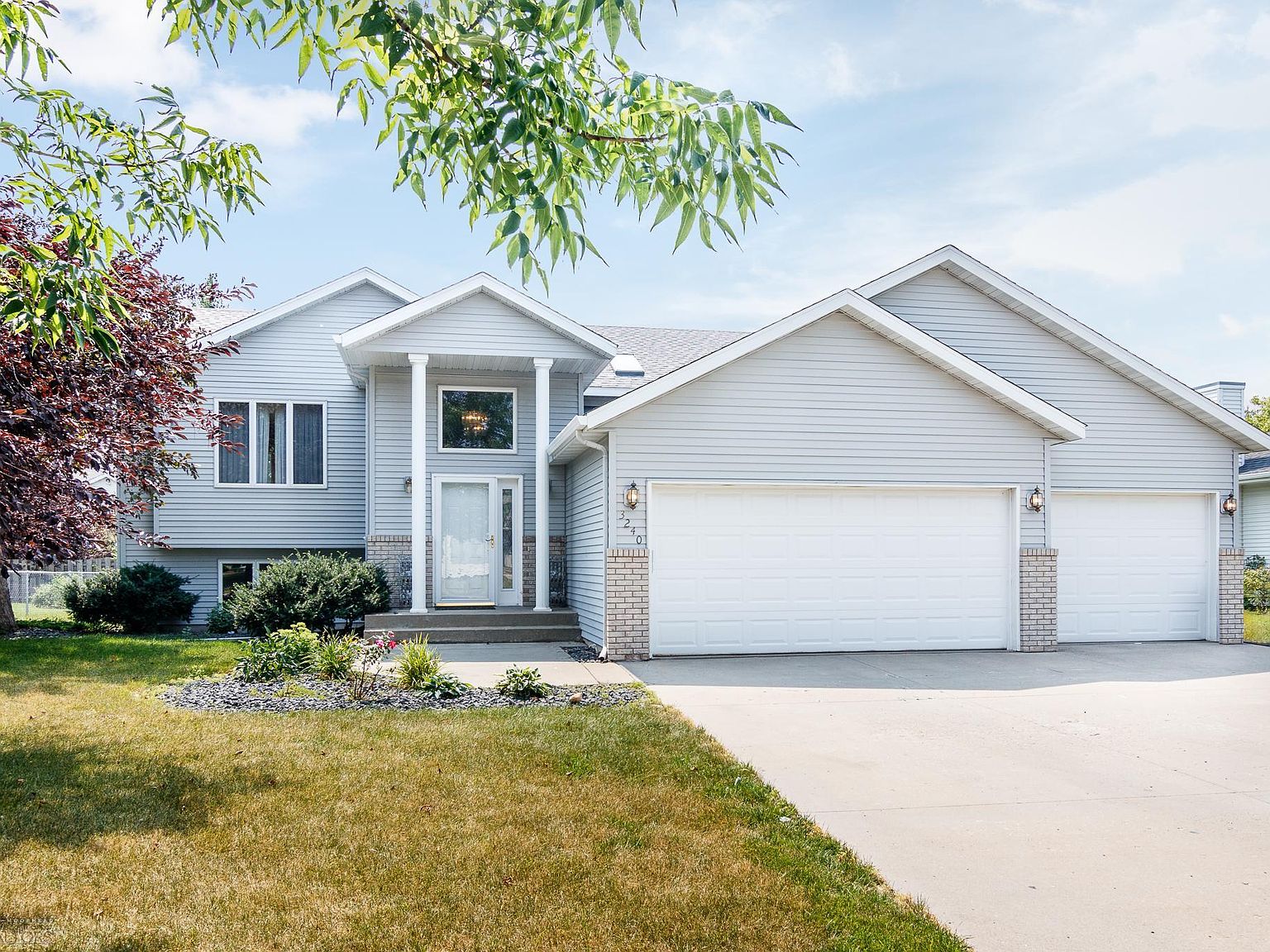 3240 36th Ave S, Fargo, ND 58104 | MLS #6576176 | Zillow