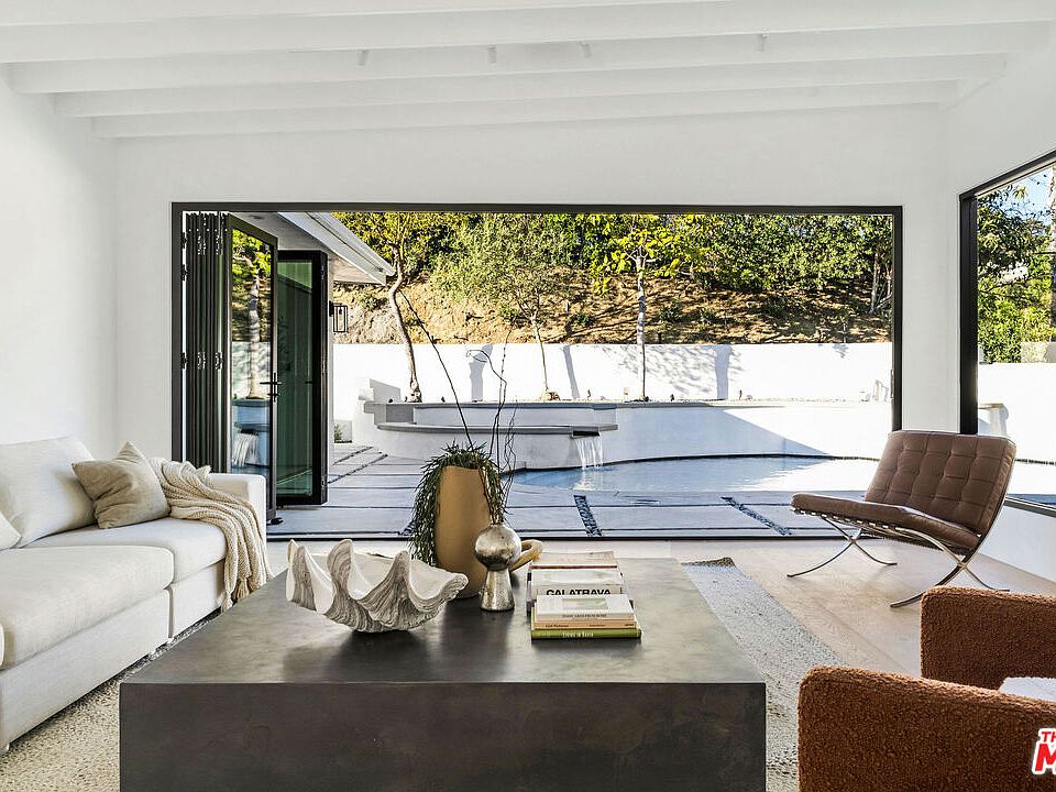 2600 Zorada Dr, Los Angeles, CA 90046 | MLS #22-212433 | Zillow