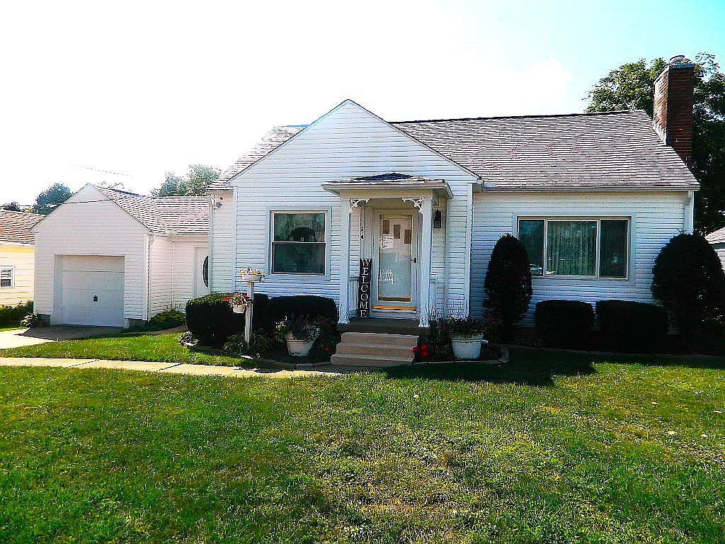 214 Rambo St, Danville, OH 43014 | Zillow