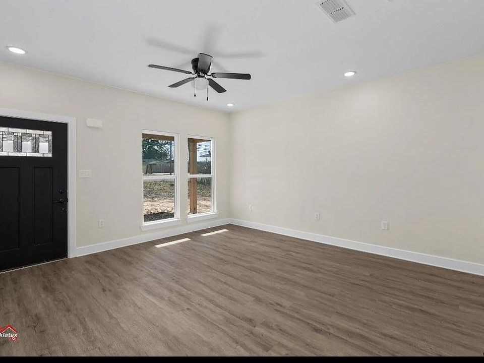 3219 Stone Rd Kilgore TX | Zillow