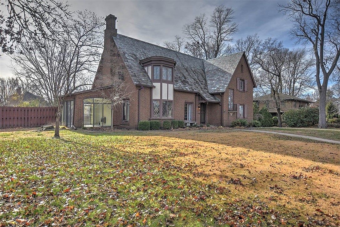 6 Millikin Pl, Decatur, IL 62522 | Zillow