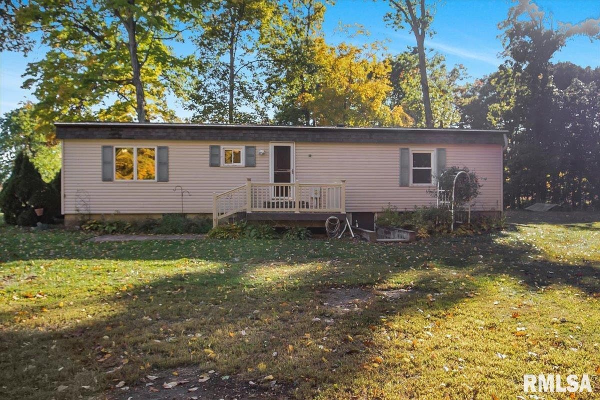 2135 County Road 900 E, Lowpoint, IL 61545 | Zillow