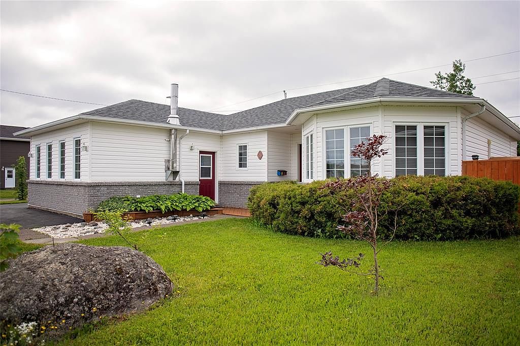 28 Twomey Dr, Botwood, NL A0H 1Y0 | Zillow