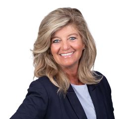 Kerry Bell - Real Estate Agent in East Greenwich, RI - Reviews | Zillow