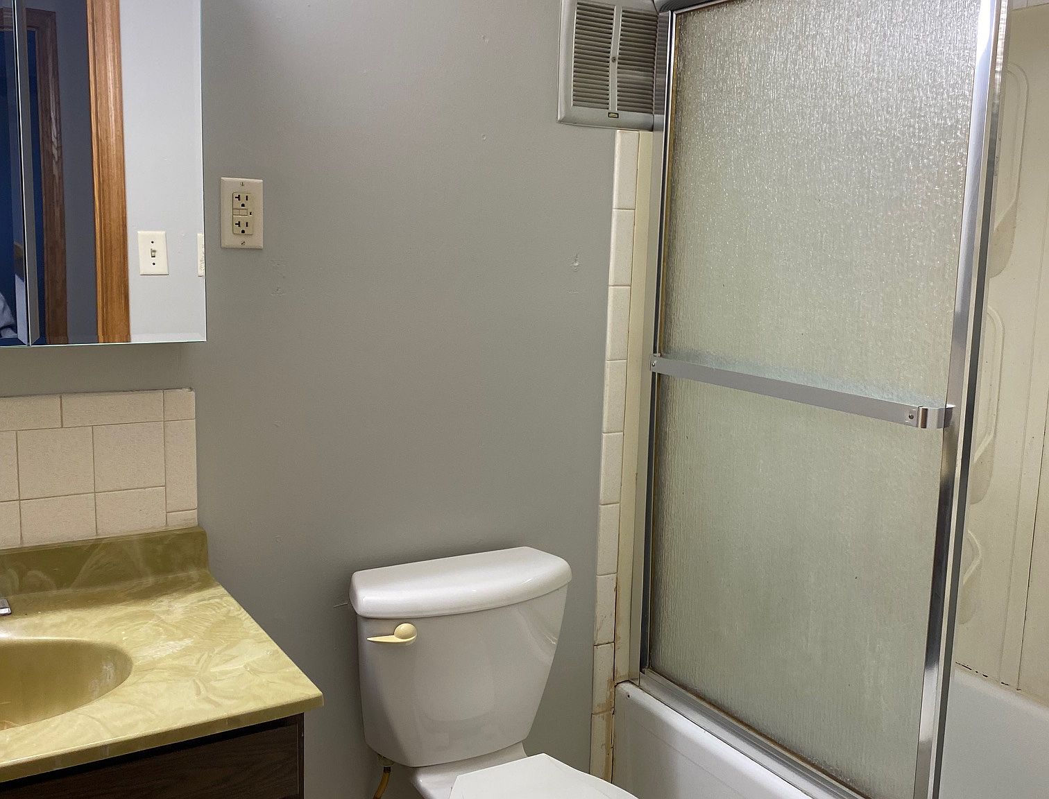 811 E Broadway St APT C7, Bradley, IL 60915 | Zillow