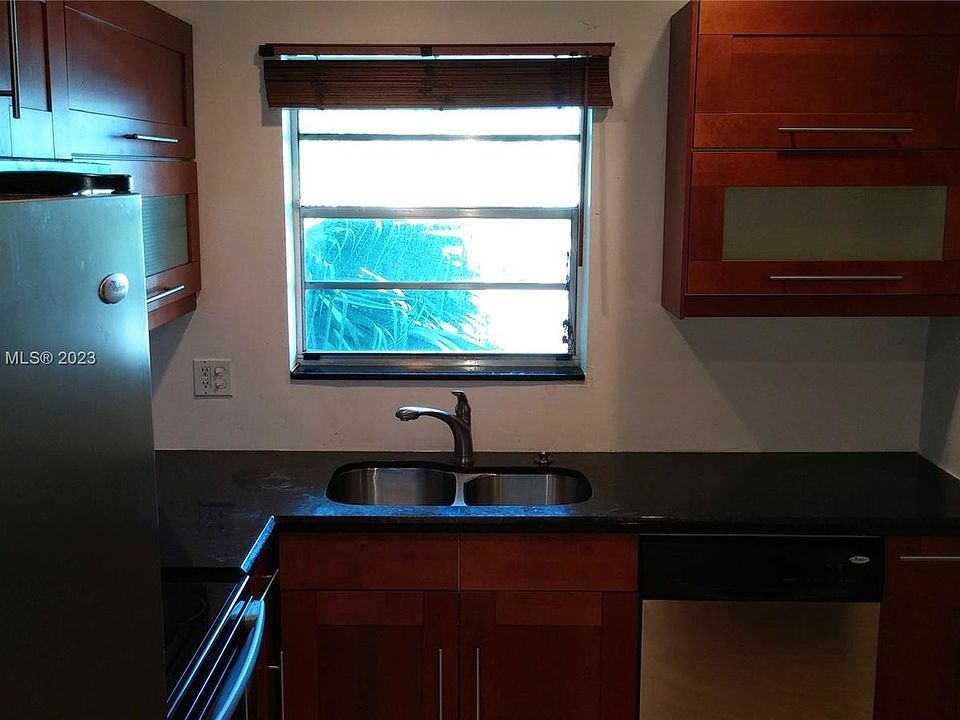 7410 SW 82nd St Miami, FL, 33143 - Apartments for Rent | Zillow