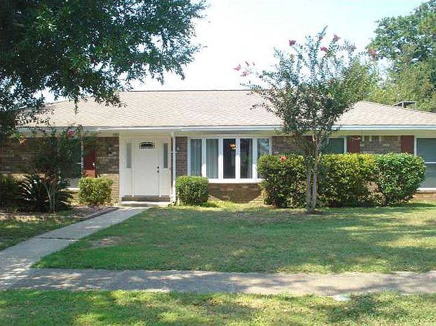 5895 Adelyn Rd, Pensacola, FL 32504 | Zillow