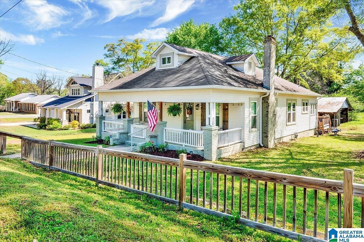 212 3rd St, Helena, AL 35080 | Zillow