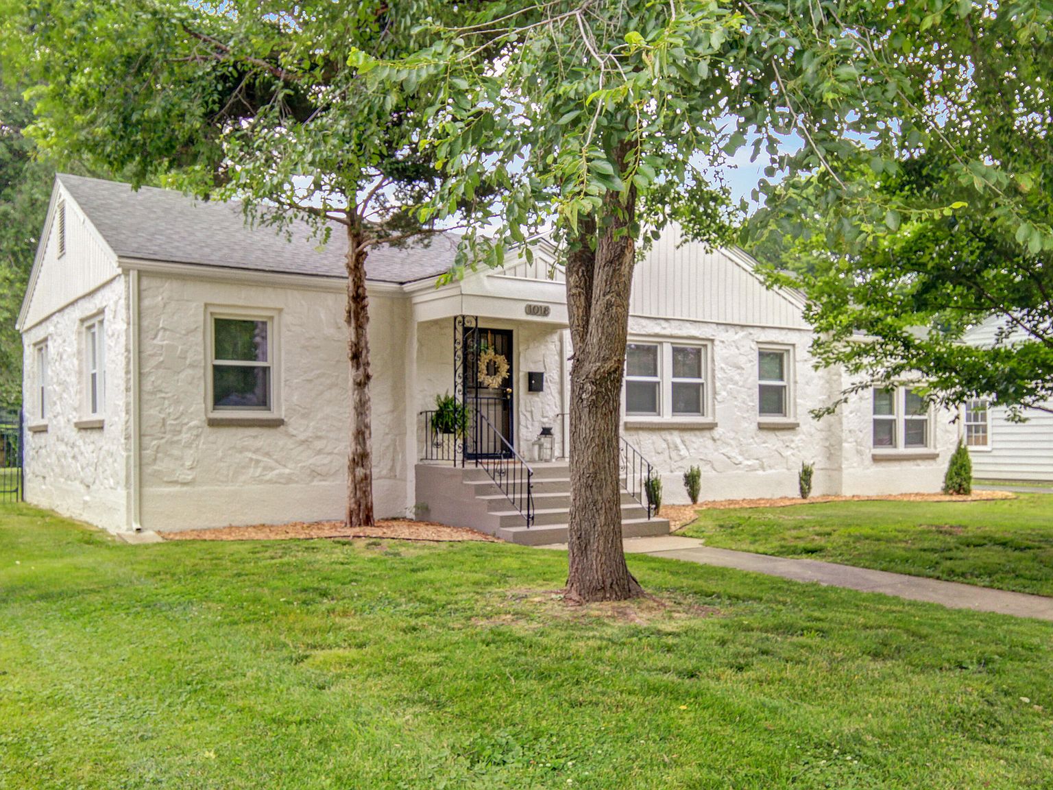 1018 East Stanford Street, Springfield, MO 65807 | MLS #60244548 | Zillow