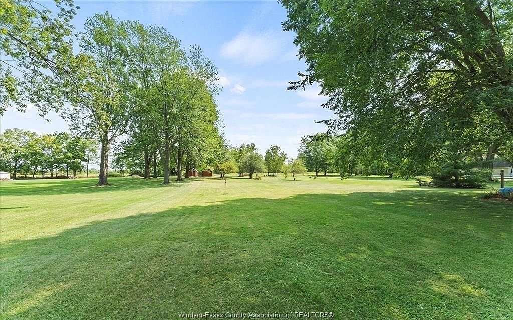 1337 Front Rd S, Amherstburg, ON N9V 2M5 | MLS #25017778 | Zillow