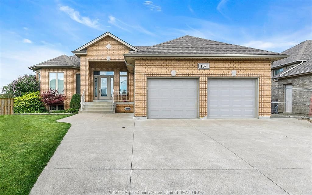 137 Shady Spring Cres, Lakeshore, ON N9K 1E7 | MLS #24028763 | Zillow